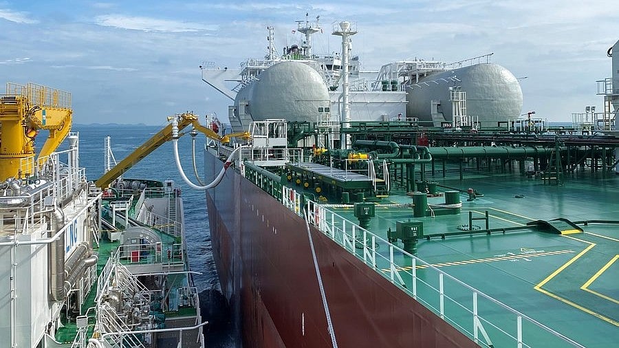 Singapore allows bunker tankers to transport up to B30 marine biofuel