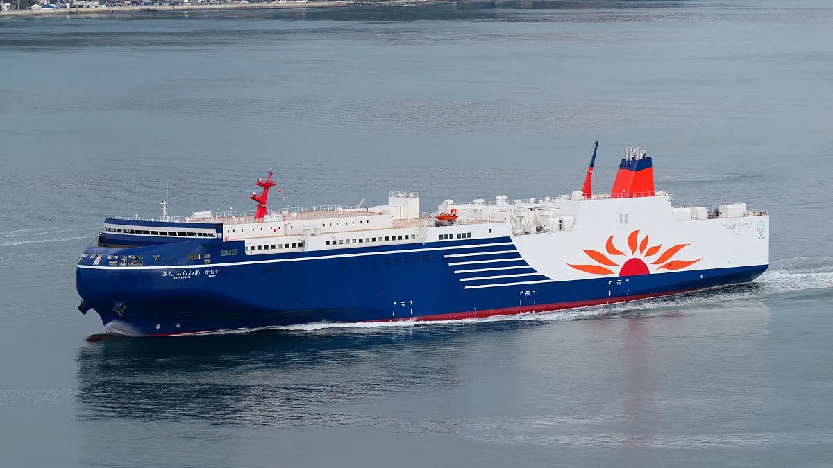 VESSEL REVIEW | Sunflower Kamuy – MOL's newest LNG-fuelled ferry to ...