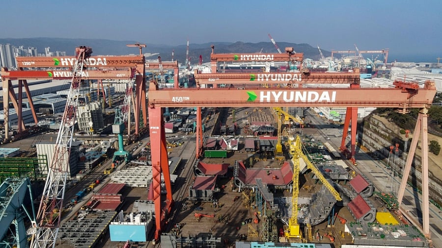 CMA CGM places 12-vessel boxship order with South Korean yard