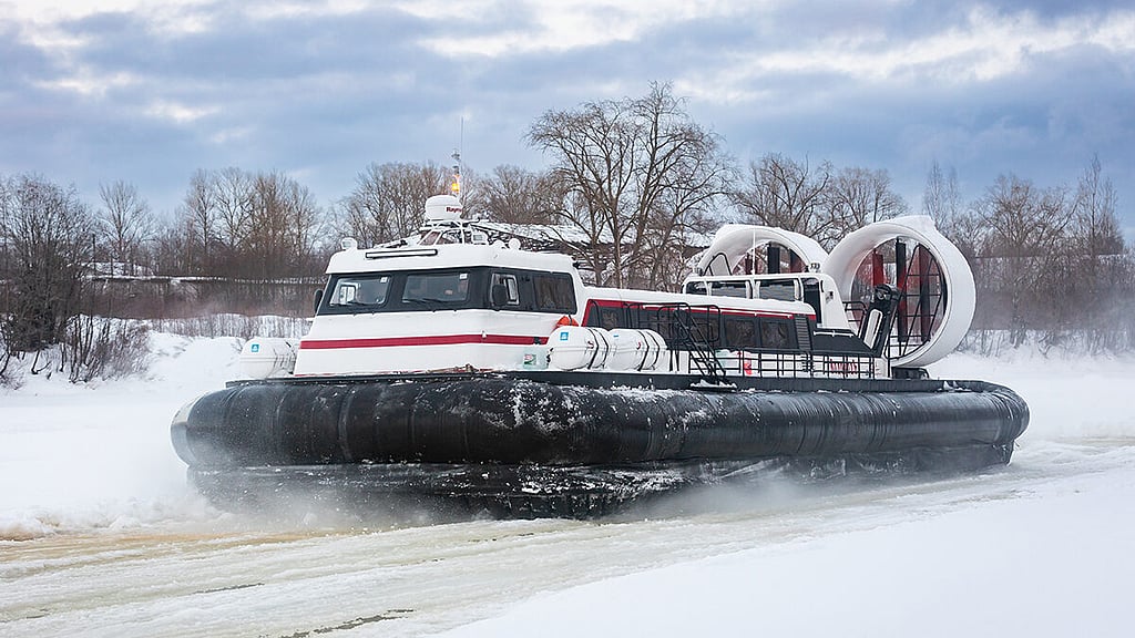 VESSEL REVIEW | Vasily Ilyin – All-weather-capable passenger hovercraft ...