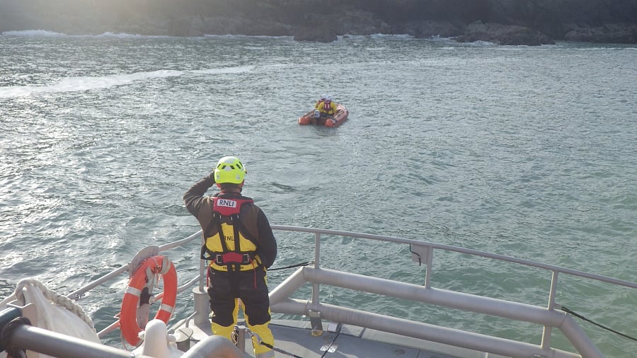 Fishing boat sinks after striking rocks near Cornwall, UK; both crew ...