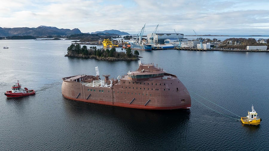 Hull of future BS Offshore CSOV arrives in Norway