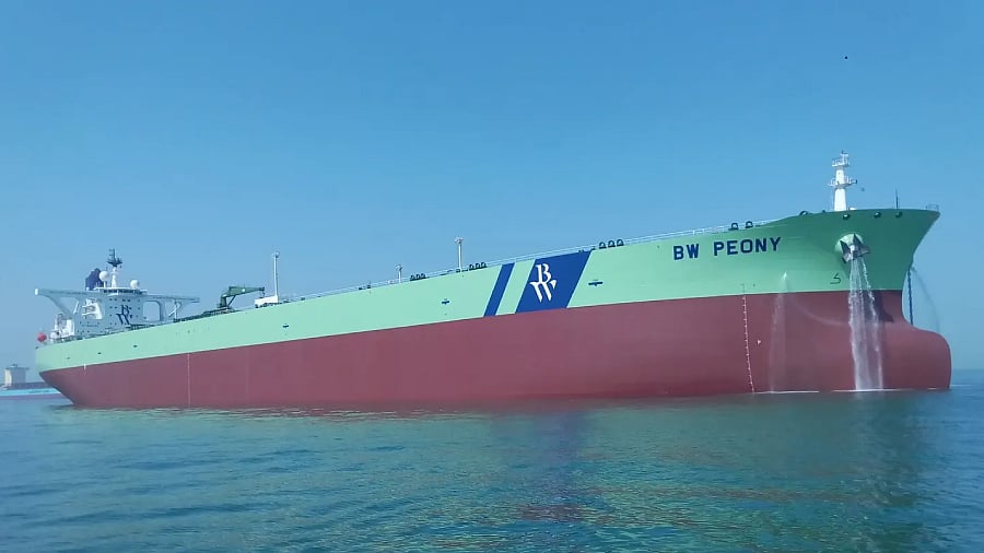 DHT Holdings sells all Chinese-built VLCCs in fleet