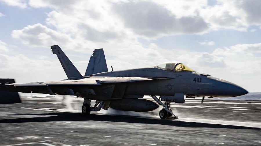 F/A-18E jet falls overboard from US Navy aircraft carrier in Red Sea
