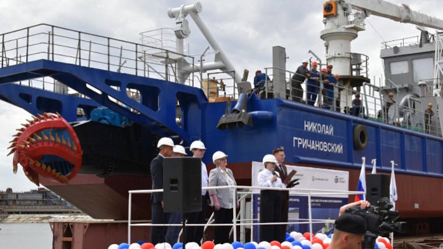 Russian yard launches second cutter suction dredger in series for ...