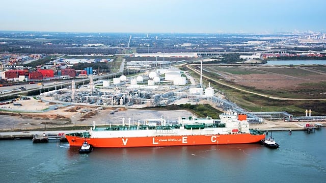US allows loading of ethane to be shipped to China, but unloading barred