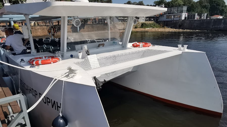 New Russian catamaran ferry enters service