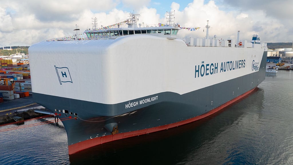 Hoegh Autoliners names sixth car carrier in series