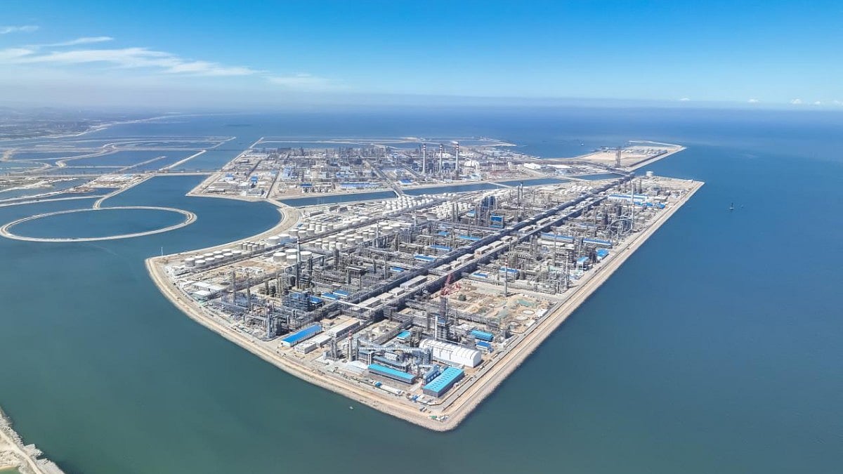 Sanctions force Western partners to exit $20b Chinese refinery