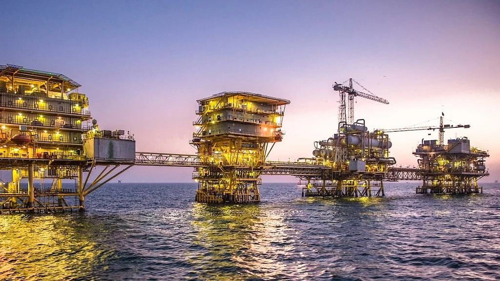 Aramco moves oil flows to Red Sea as Hormuz grinds to a halt
