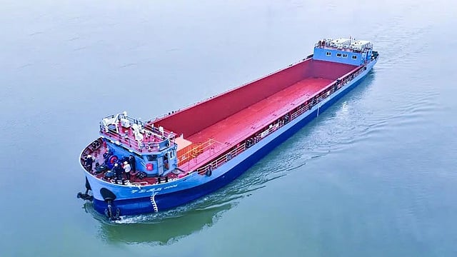 Jining Port Navigation 6006 – Jining Energy's new electric cargo ships