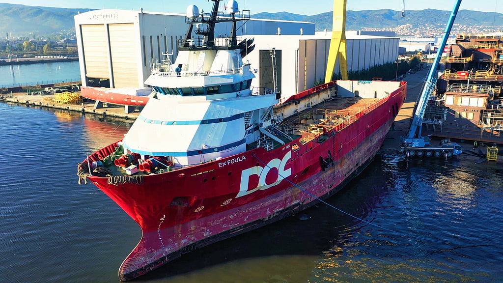 Firda Eir – Platform supplier rebuilt for live fish transport duties