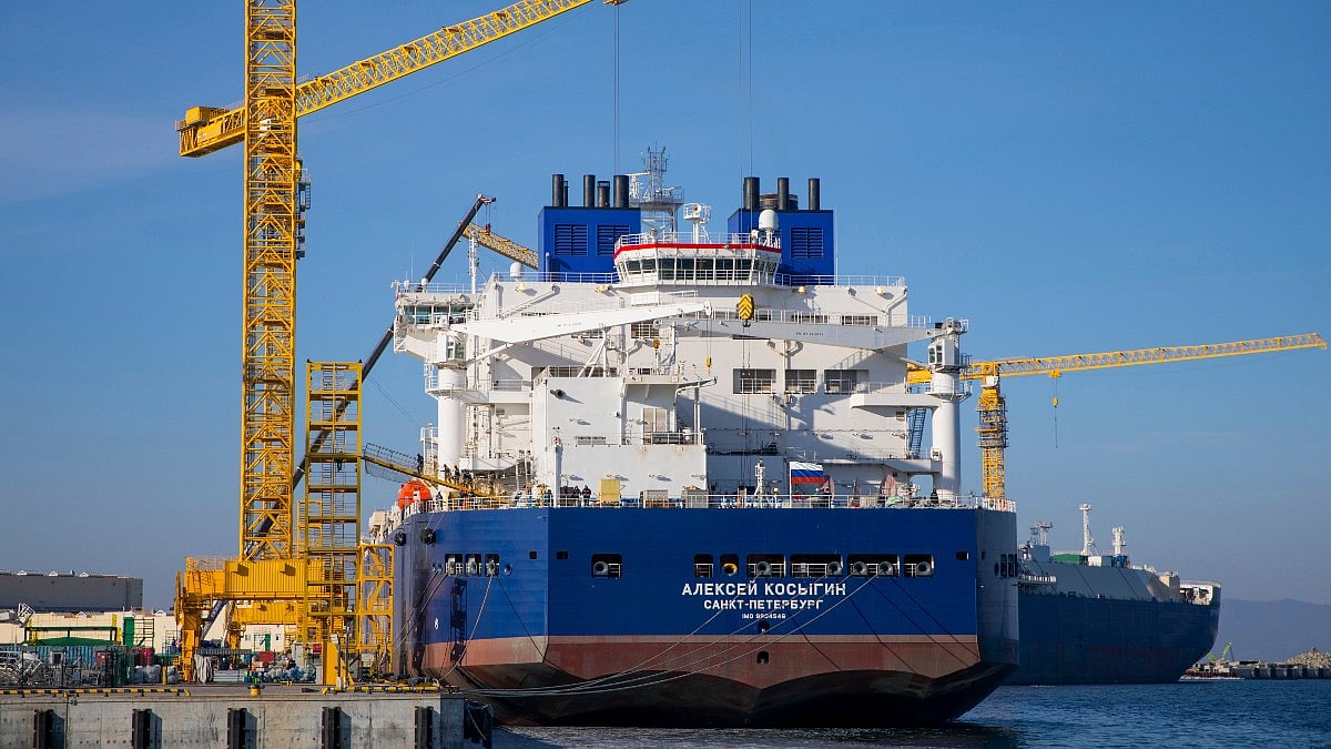 Russia gets its first home-built ice-class LNG tanker, 2 more in 2026