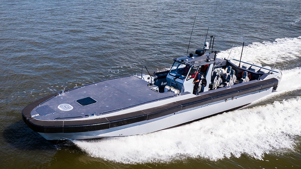 FIC-1700 – UK-built interceptor boat with increased capacity and range