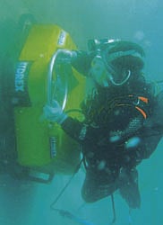 Fast underwater ship hull cleaning