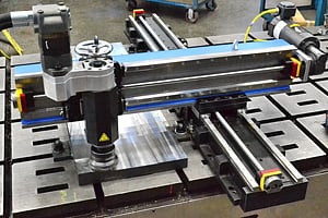 Portable machine for linear and gantry milling