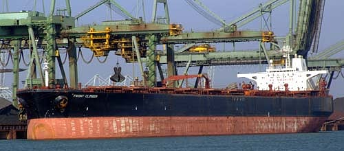 Ship Finance International sells combination carrier