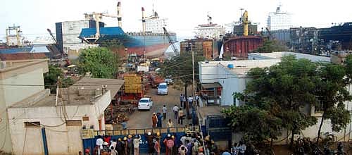 Ship fire at Alang shipyard kills six, wounds one