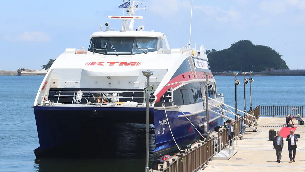 KT Marine Receives New High-Speed Ferry Named Hamel for Yeosu-Geomundo ...