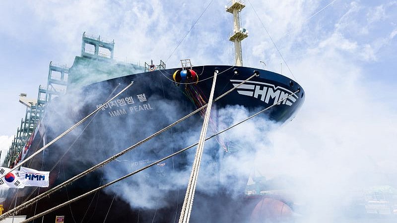 South Korea's HMM Adds Advanced LNG-Ready 13,000 TEU Boxship to Fleet