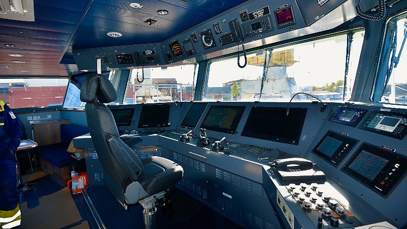 Polish Maritime Office Welcomes Ursa, a Versatile Shallow Water Hopper ...