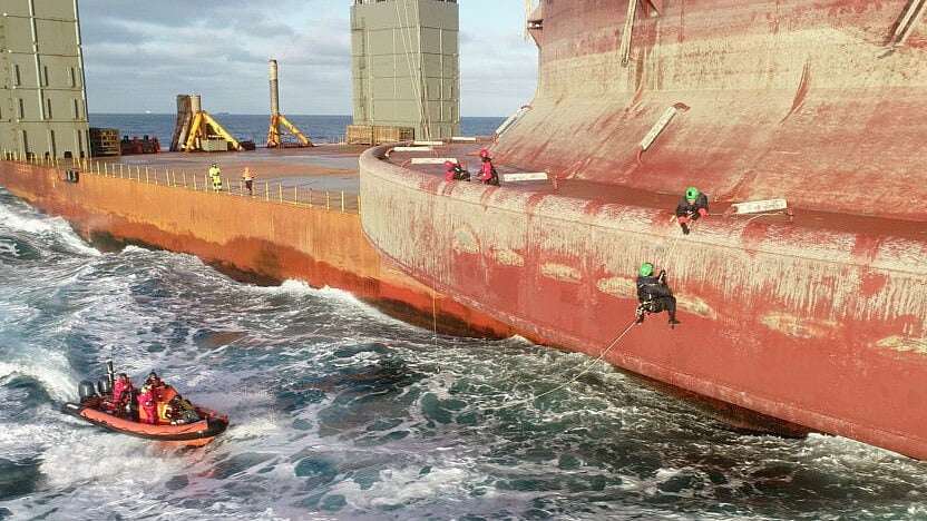 Shell settles lawsuit against Greenpeace over dangerous heavy lift ship ...