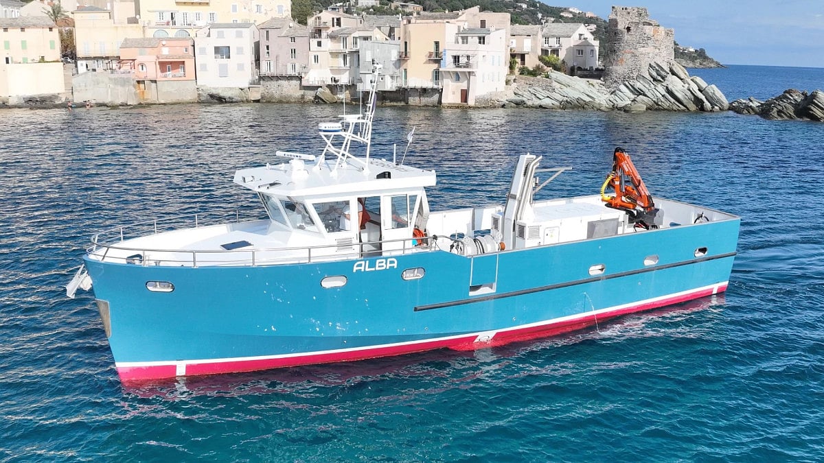 VESSEL REVIEW | Alba – Hydrogen-powered fishing training vessel for ...