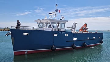 VESSEL REVIEW | Alba – Hydrogen-powered fishing training vessel for ...