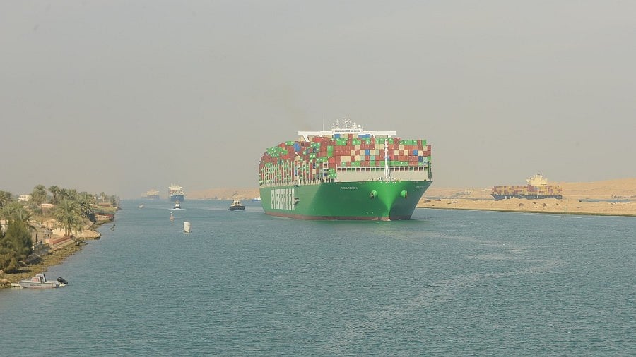 Egypt successfully tests new 10km Suez Canal channel extension
