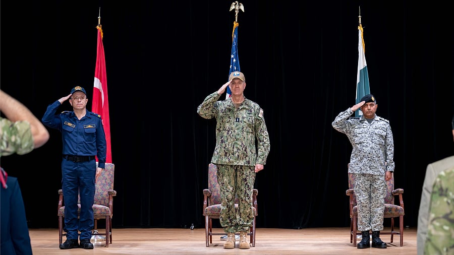 Pakistan Navy assumes command of Middle East counter-piracy task force