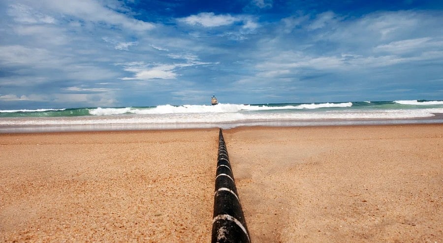 FCC proposes rules to restrict Chinese submarine cable equipment