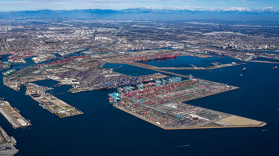 US container import volumes surge ahead of proposed tariffs