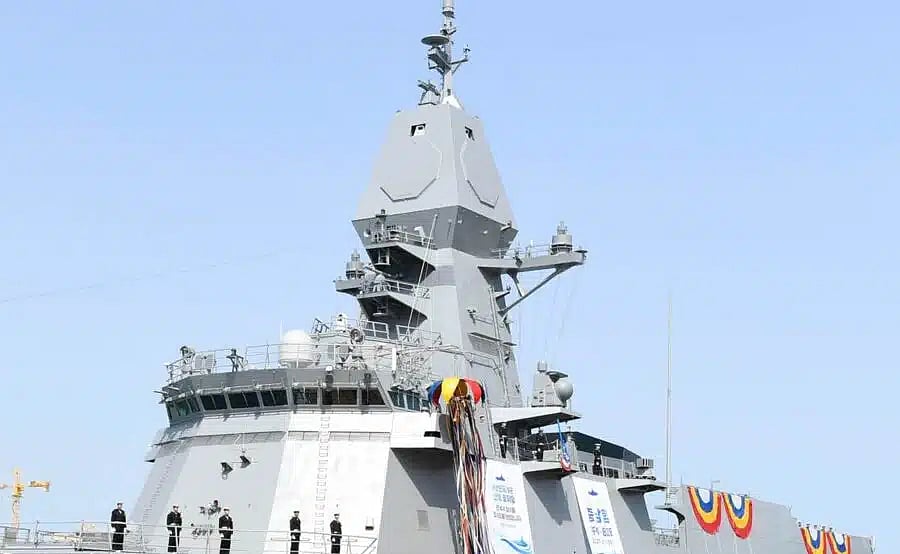 ROKS Chungnam – Korean frigate with improved air defence capabilities
