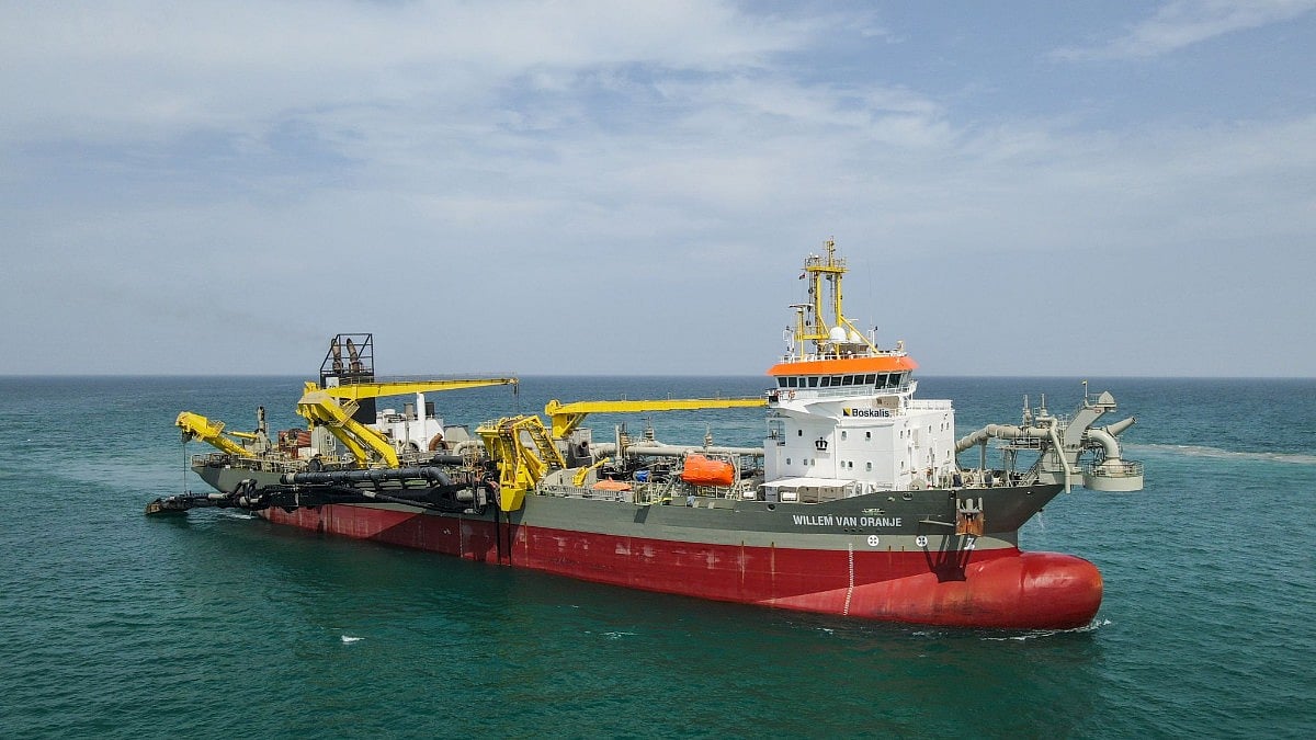 Boskalis completes dredging for new Oman LNG terminal