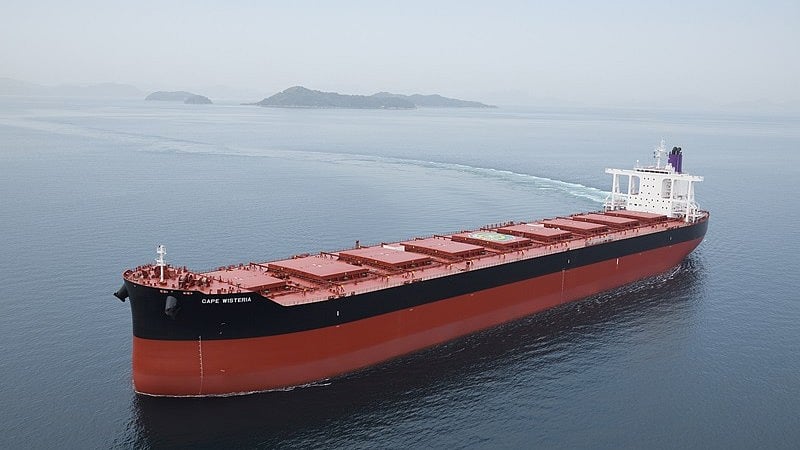 Baltic index declines as Capesize vessel rates tumble