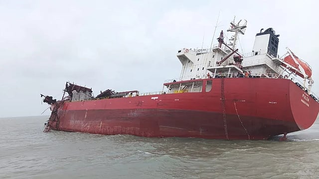 Tanker suffers onboard explosion off western India; all on board rescued