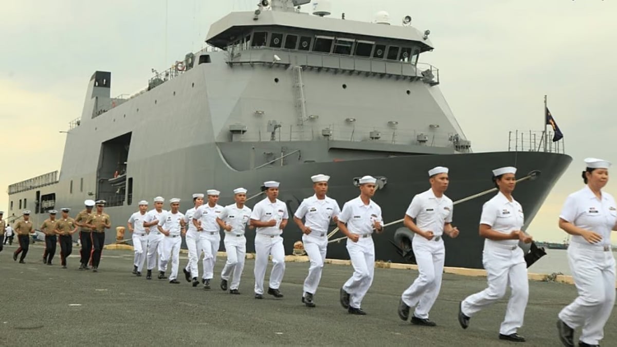 Philippine military "ready" to evacuate displaced citizens amid Middle ...