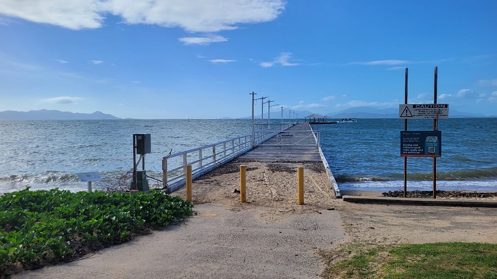 Repairs begin on Magnetic Island's Picnic Bay Jetty