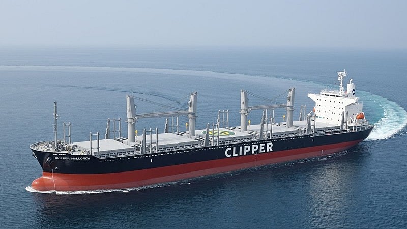 Imabari delivers new 40,000DWT bulk carrier