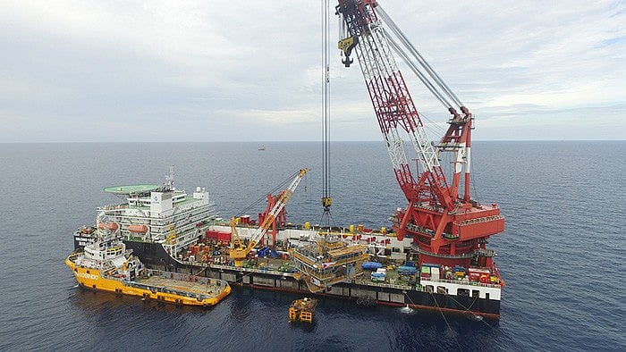Hilong Holding to sell pipe-laying crane vessel for $100m