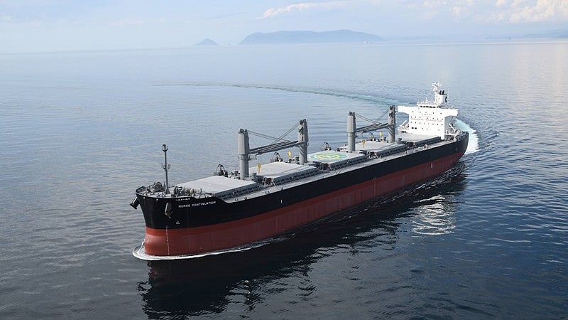 Dutch, Saudi and Japanese bulkers plus German heavy lift ship orders