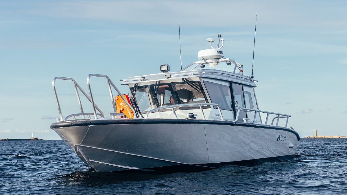 Brazma – Harbour workboat with emergency response capability