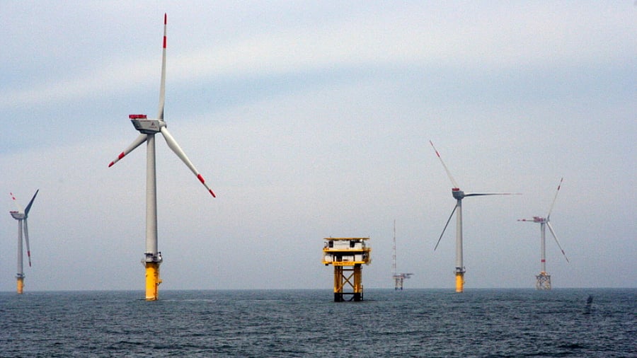 UK and Germany plan North Sea power link between offshore wind farms
