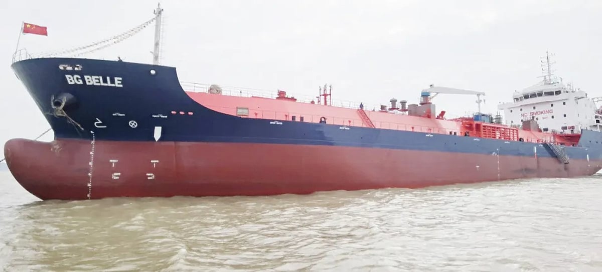BG Belle – Oil/asphalt tanker to sail on international trade routes