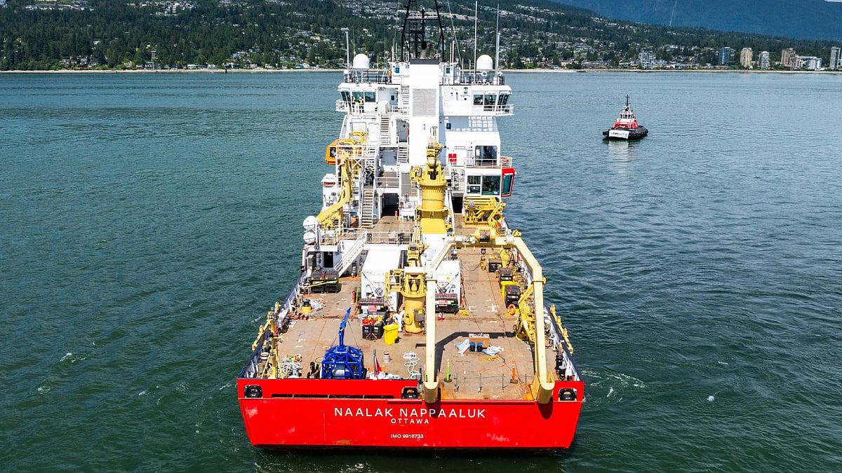 Naalak Nappaaluk – Canadian Coast Guard's new offshore science vessel