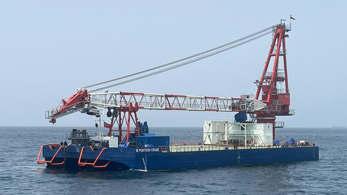 Best Floating Crane – IB Pontoon Crane – Kuasar Marin Engineering