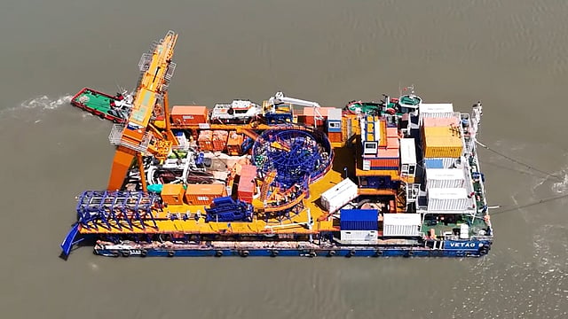 Vetag 8 – Deck barge rebuilt for cable laying at offshore wind farms