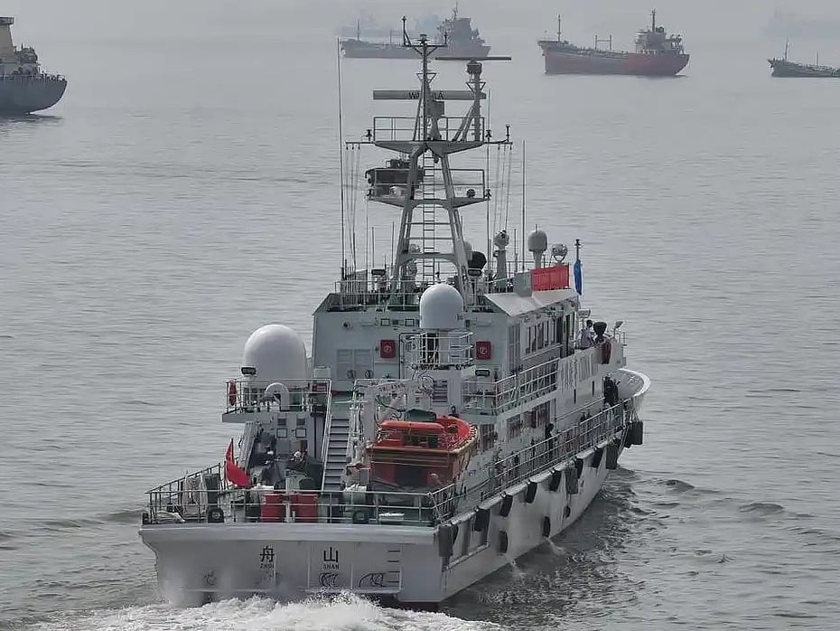 Coast Guard 036 – Rescue and patrol vessel for Zhejiang province