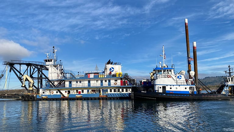 Cowlitz – Tender to support river and port channel dredging in Oregon