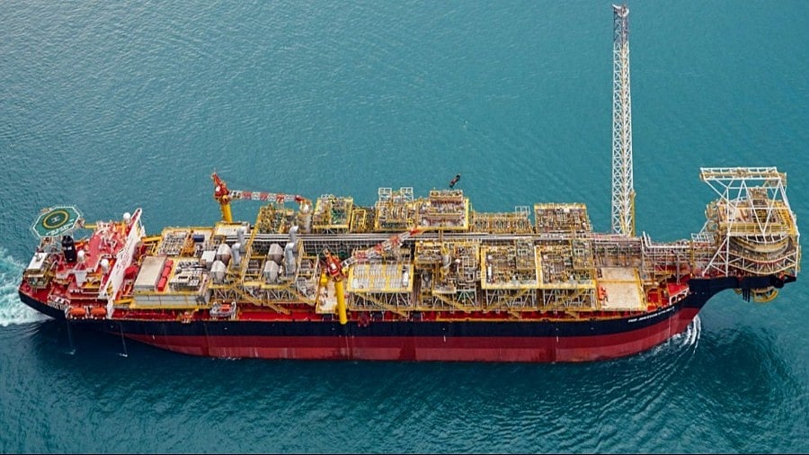 Tullow Oil purchases Ghanian FPSO, extends deal with government